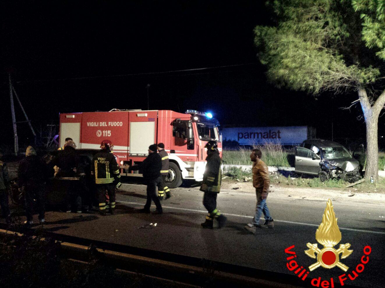 Incidente sull'Appia a Latina, ferita una ragazza. Sotto shock un'altra ... Incidente sull'Appia a Latina, ferita una ragazza. Sotto shock un'altra ...